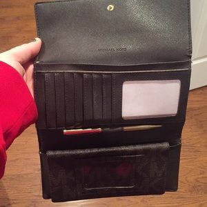 Bags | Authentic Mk Wallet | Poshmark